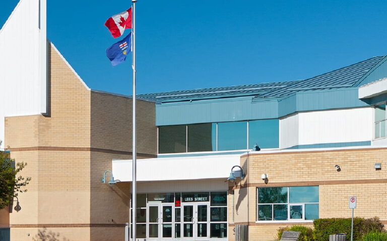 La high school del mes en Canadá: Red Deer Catholic, Alberta - iEduex